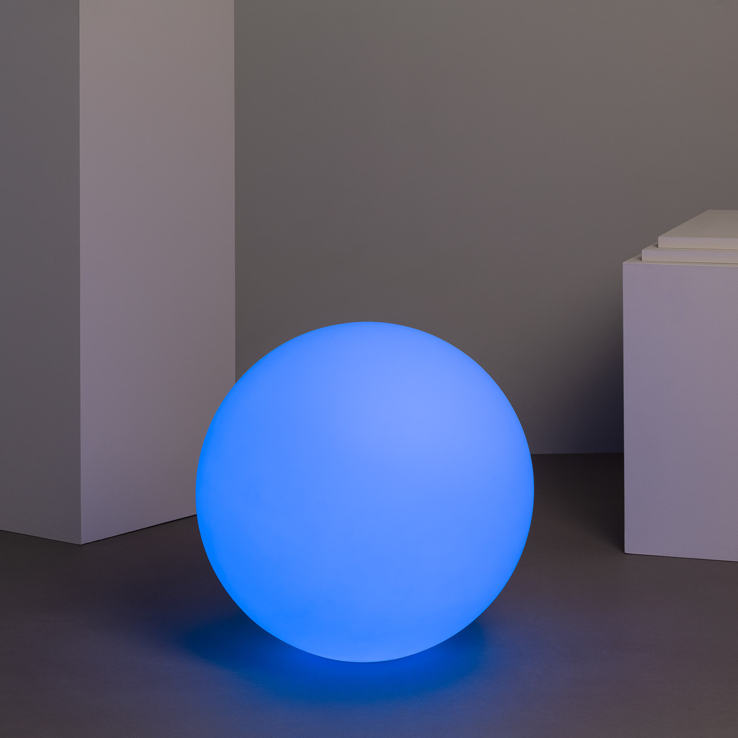 Rechargeable RGBW LED Sphere 50cm IP65 - Ledkia